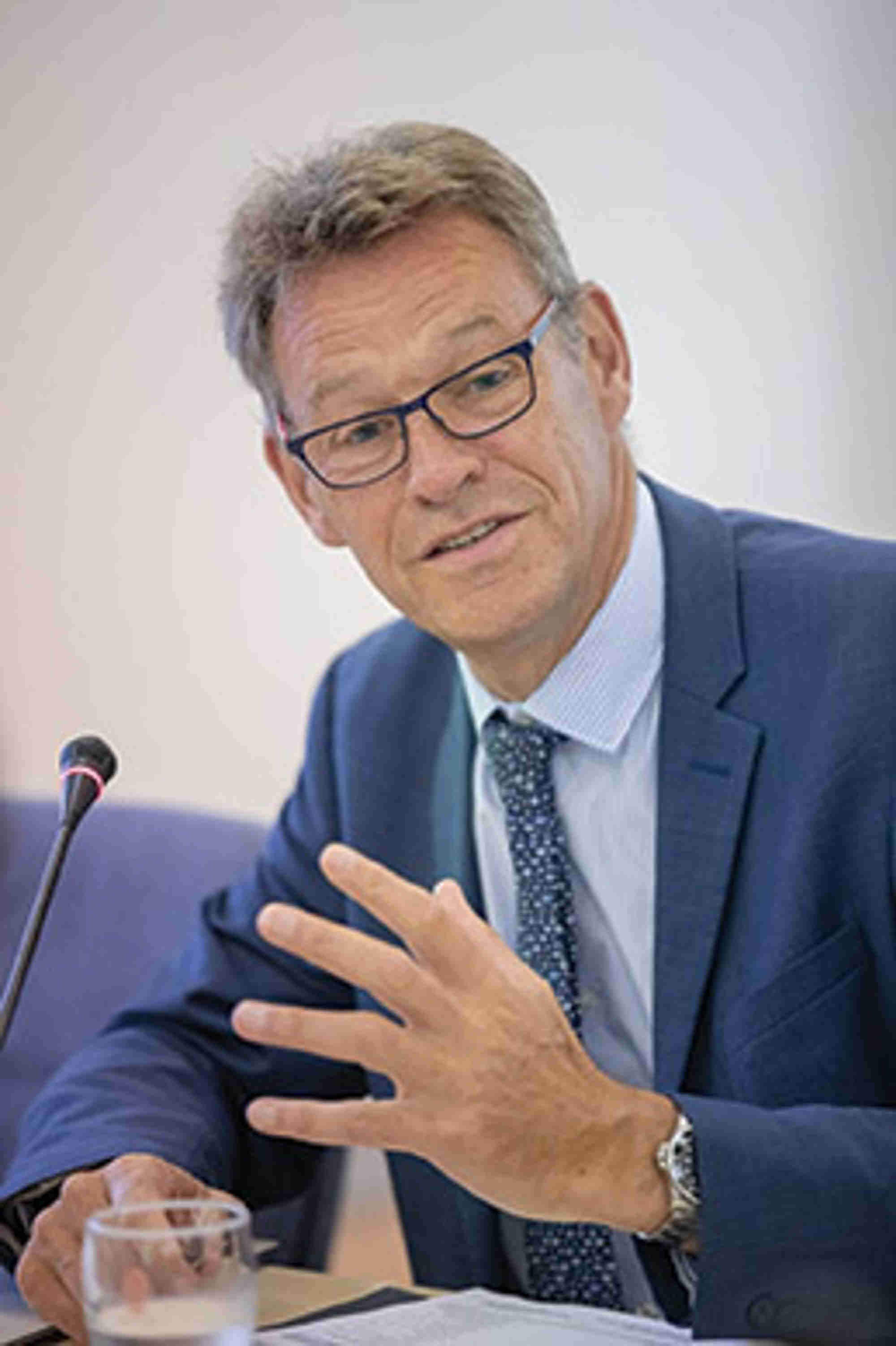 AN INTERVIEW WITH… PAUL STEWART | Society for Endocrinology